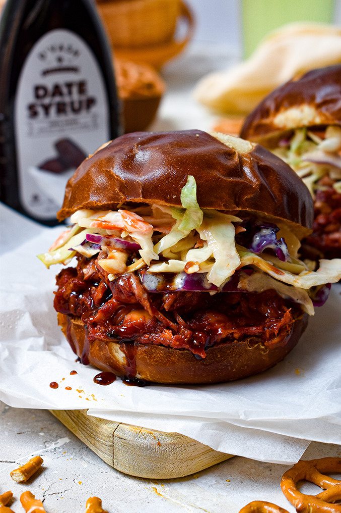 Vegan Pulled "Pork" Burger with Slaw | D'vash Organics